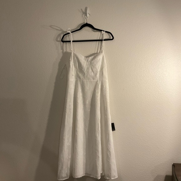 Lulus Dresses Nwt Loveliest Looks White Floral Jacquard Tiestrap